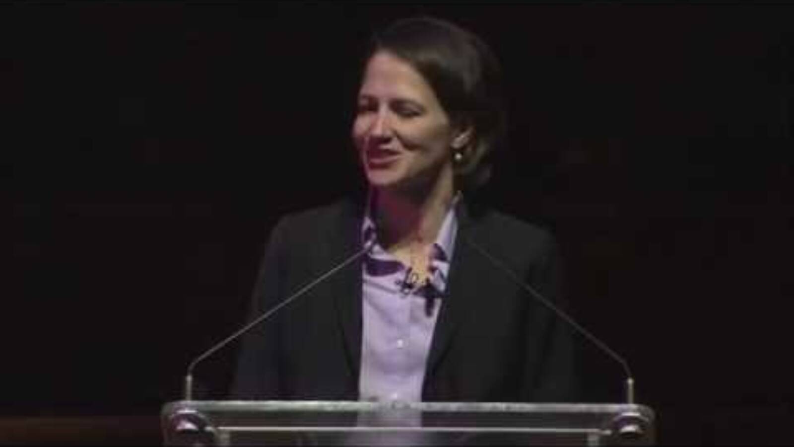 Gila Sacks surprises her father | Video | Rabbi Sacks