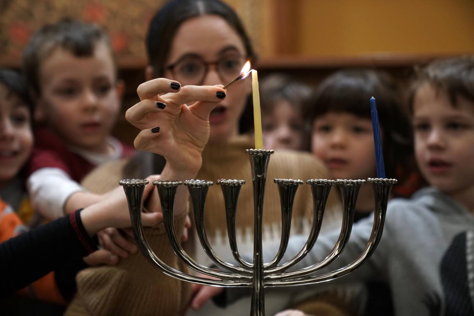 Chanukah - Candle 6 | Ceremony & Celebration Family Edition | The Rabbi ...