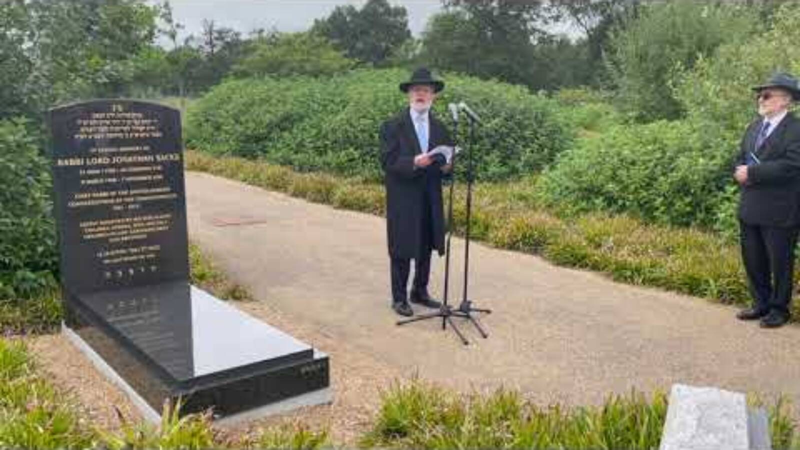 Lady Sacks at the Stonesetting | Video | The Rabbi Sacks Legacy