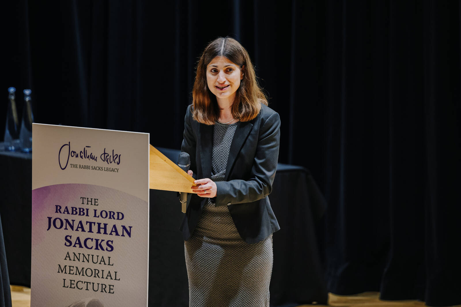 Gordon Brown Remembers Rabbi Sacks at Annual Memorial Lecture | The ...