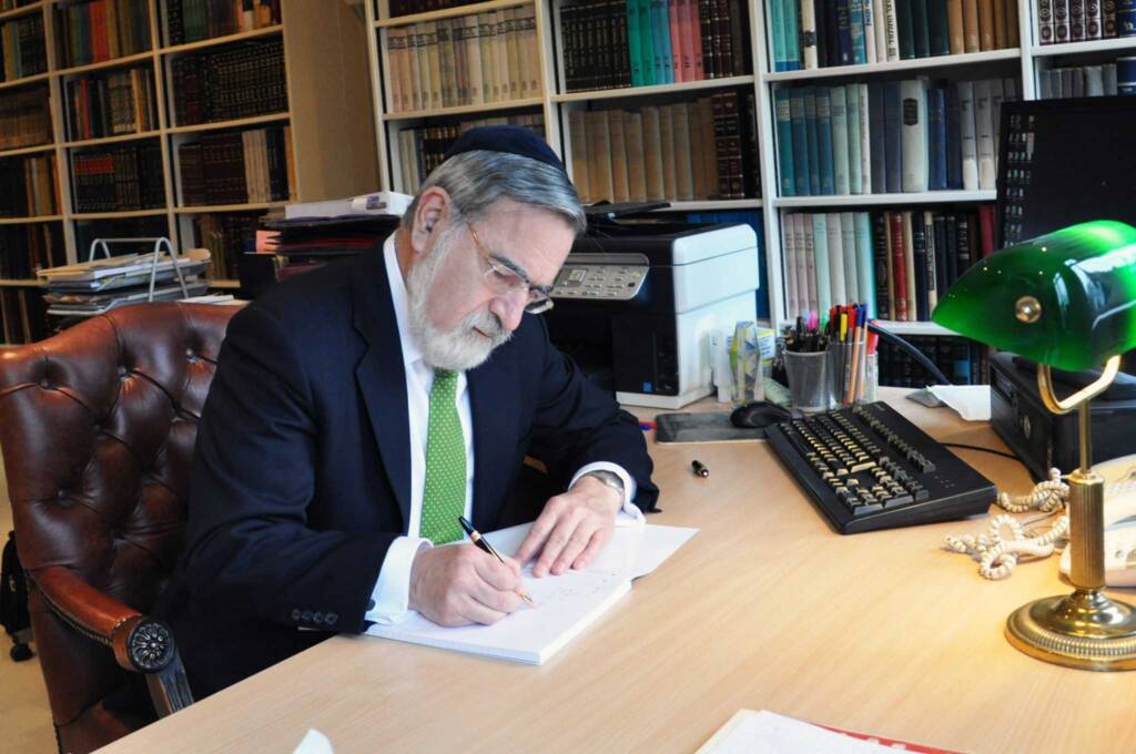 Rabbi Lord Jonathan Sacks’ Personal Archive Arrives at the National Library of Israel | The ...